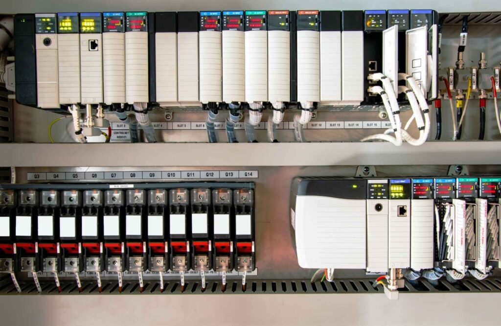 Comparing ControlLogix 5570 Series for Industrial Automation